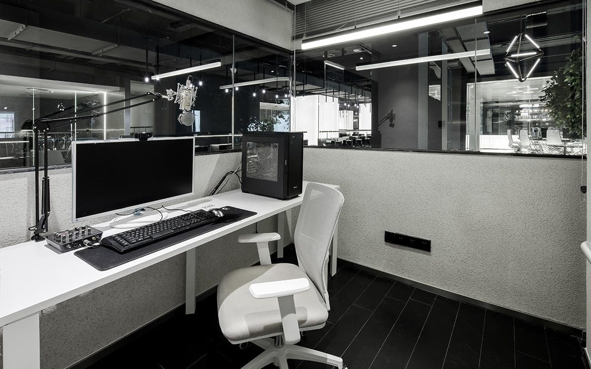 League of Legends - Jay Chou opens luxury internet gaming cafe in China ...